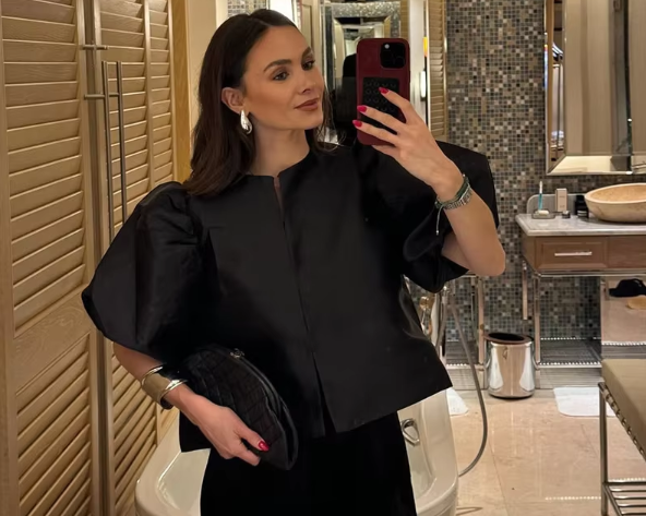 Anna - Elegant bell sleeve blouse – sundayaffairs